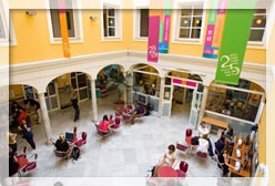 CLIC International House Sevilla：クリック インターナショナル ハウス セビージャ - スペイン語学学校のご ...